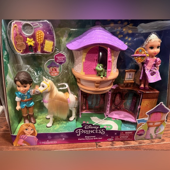 Disney | Toys | Disney Rapunzel Petite Deluxe Gift Set Rare | Poshmark